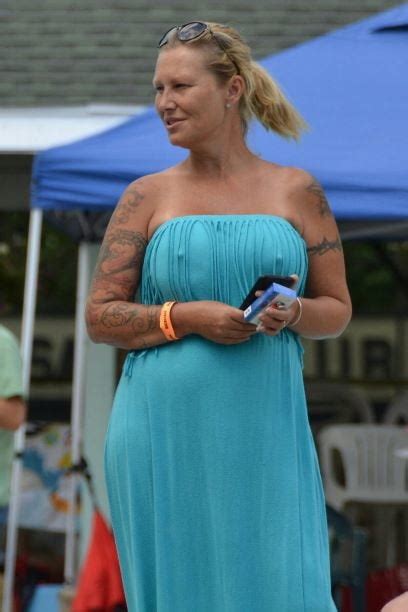 Mature Ladies Braless Cleavage 143 Porn Pictures Xxx Photos Sex