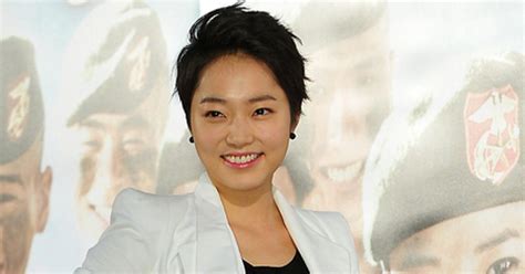 [t포토] 이아이 저처럼 섹시한 여군 보셨나요