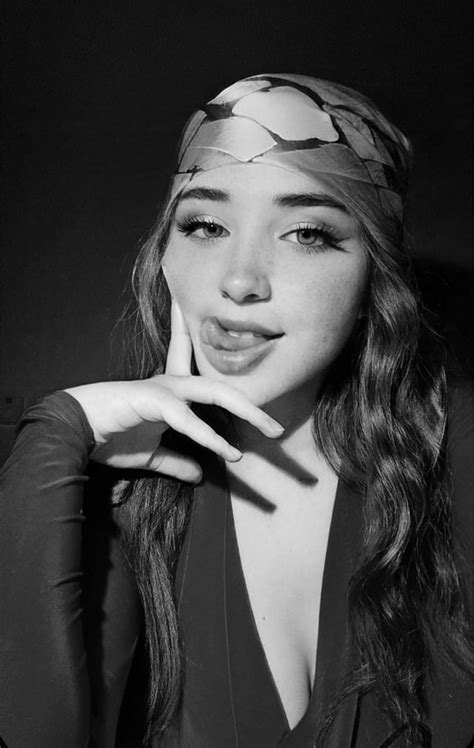 Nerdy And Sexy Rnsfwnextdoorgirls