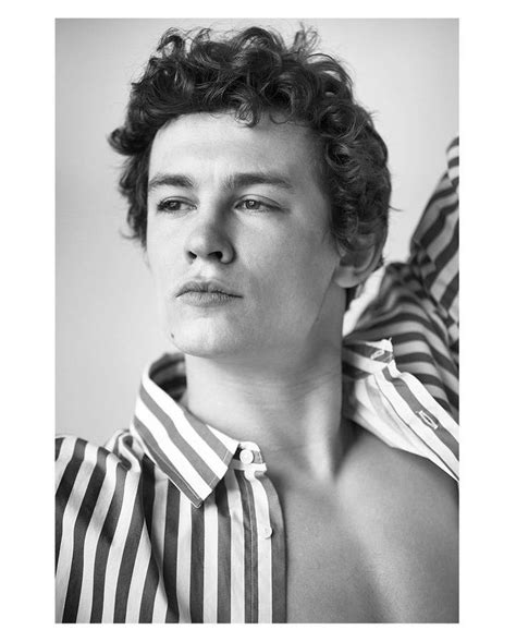 Никита Кологривый в 2025 г Мужские фотографии позы Актеры Знаменитости