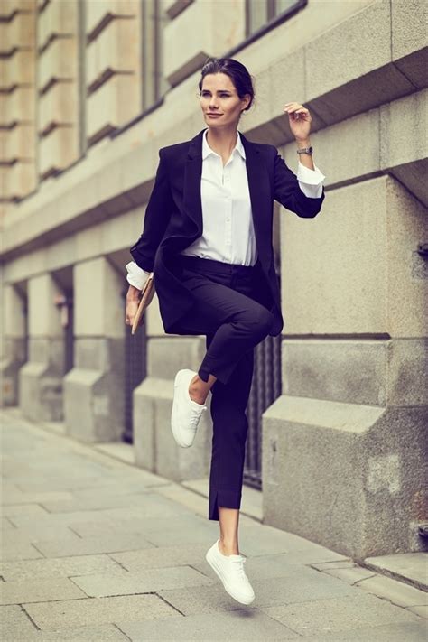 Karolin L Model Management