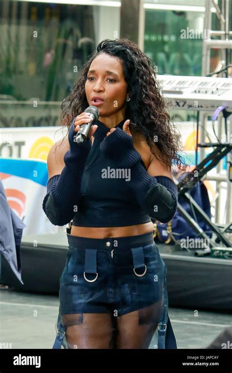 New York Ny Usa 7th June 2017 Tlc Rozonda Chilli Thomas On Stage