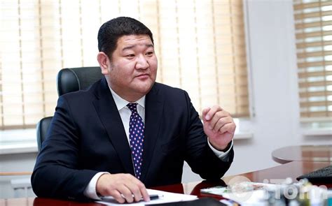 Барилга хот байгуулалтын сайдад нэр дэвшүүлсэн Б Мөнхбаатар гэж хэн бэ