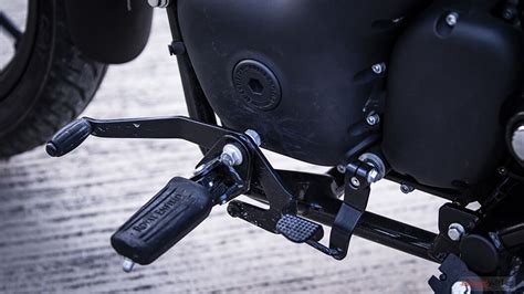 Royal Enfield Meteor 350 Handle Bar Image Bikewale