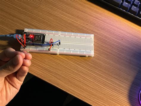 [ii2260 Embedded System] Project 2 Esp32 Input Output Using Push Button And Led By Raden