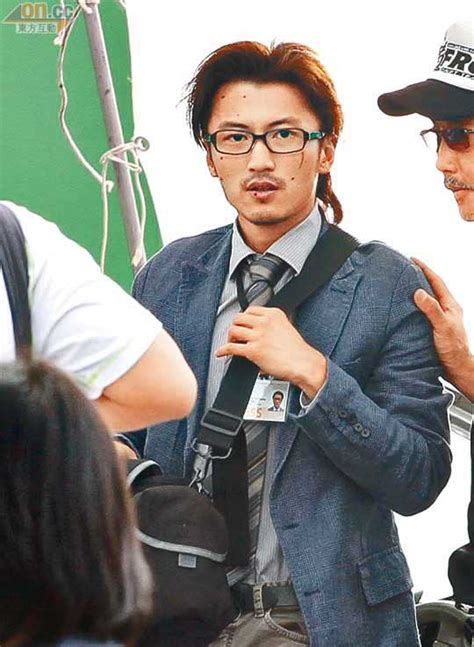 栢芝喊離婚霆鋒扯火企硬 東方日報