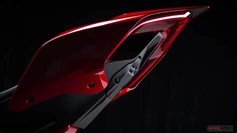 Ducati Panigale V4 Rider Footpeg Image Bikewale