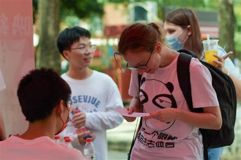 穿越百年青运史打卡今朝青年红 校团委举行党的青年运动史主题闯关活动 团学时空