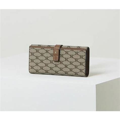 포스티 [헤지스acc]브라운 로고패턴 가죽 장지갑 Hiwa3e883w2