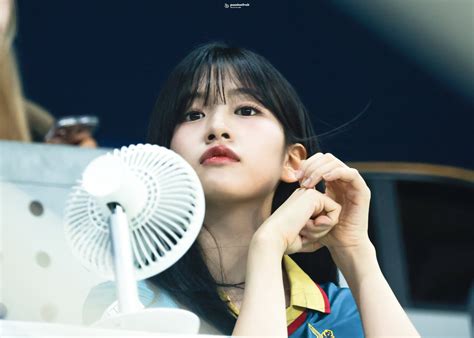 스압 대전 하나시티즌 유니폼 입은 대전의 딸 안유진 If 웃긴자료 ‥‥‥‥‥、 도탁스 Dotax