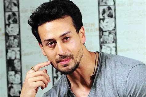 زندگینامه تایگر شروف همراه با عکس ها و آدرس اینستاگرام او