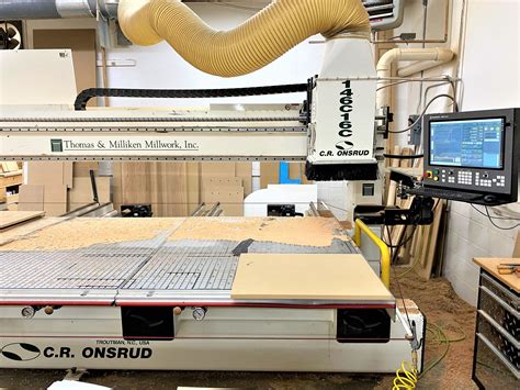 C R Onsrud 146c16c Dual Table Router Machmotion