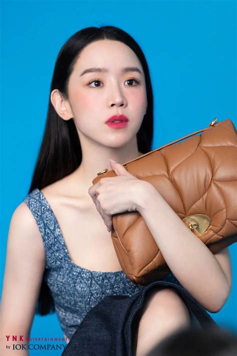 申惠善 性感写真 性感照片 图集 申惠善2024最新写真 美女目录网
