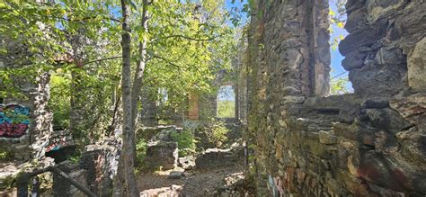 Exploring The Ruins Of Van Slyke Castle Explore North Jersey