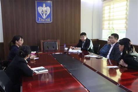 Vip76 Mn Боловсролын салбарт ажиллагсдын санал хүсэлтийг салбарын сайдад уламжилна