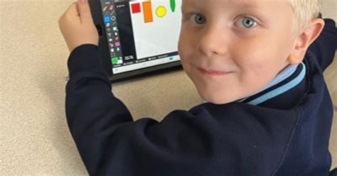 Year 2 Computing Digital Art Lesson 2 Delph Side Community Primary School