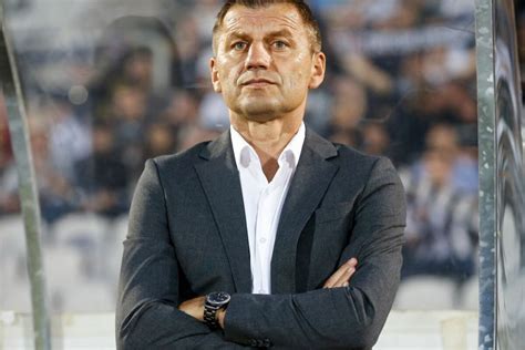 Miroslav ĐukiĆ Mogao Bi Da Sedne Na Klupu Španskog Velikana Klub Iz Andaluzije želi Šapčanina