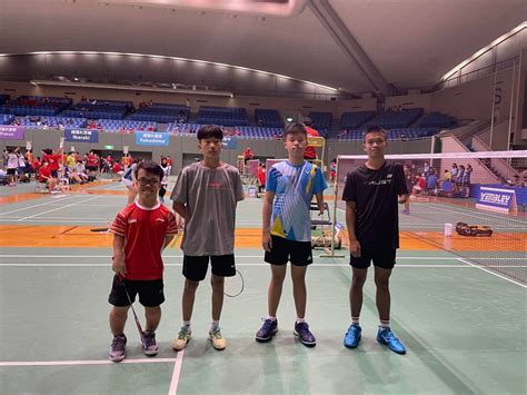 Азийн өсвөрийн залуучуудын спортын наадмаас Н Төгсбат хүрэл медаль Б Батням мөнгөн медаль