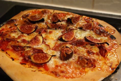 Hungry Female Fig Prosciutto And Mozzarella Pizza A La Lorraine Pascale