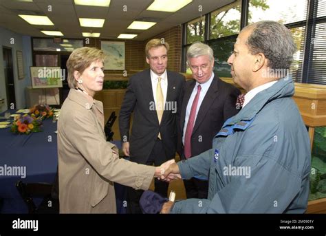 Administrator Christine Todd Whitman At Chespeake Bay Anacostia River