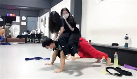 Double Weighted Push Up Image 4251673 Thisvid Tube