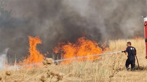 Напрегната е ситуацията с пожара на територията на община Болярово още има сериозна заплаха