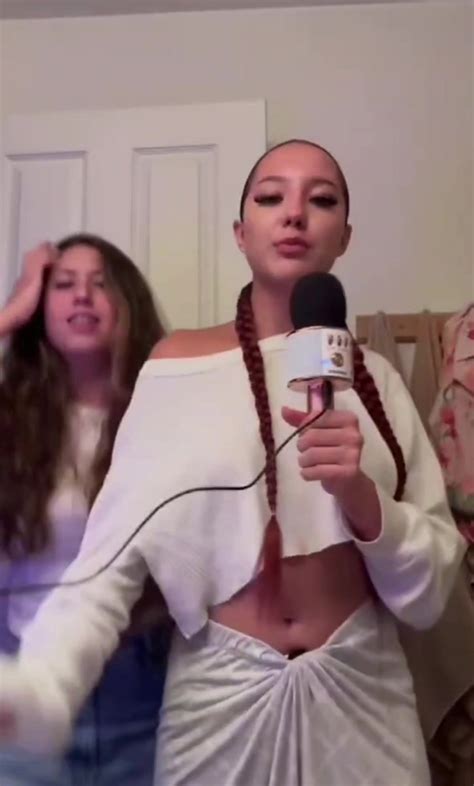 Accidental Boobs Flash Thisvid Com