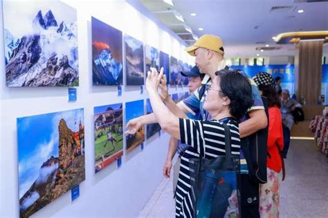 “相约定日 圆梦珠峰”2024年定日珠峰文旅摄影大赛优秀作品展在沪开幕中国网