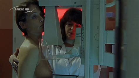 Naked Anke Sevenich In Klinikum Berlin Mitte Leben In Bereitschaft Ratings Geiselnahme