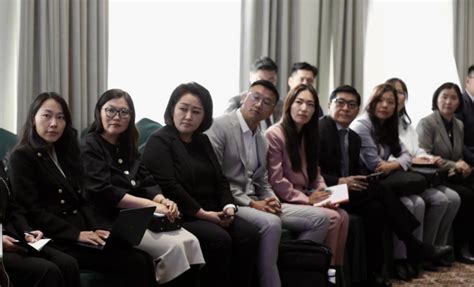 Ерөнхий сайд Л Оюун Эрдэнэ “Өглөөний уулзалт” аараа хүний нөөцийн