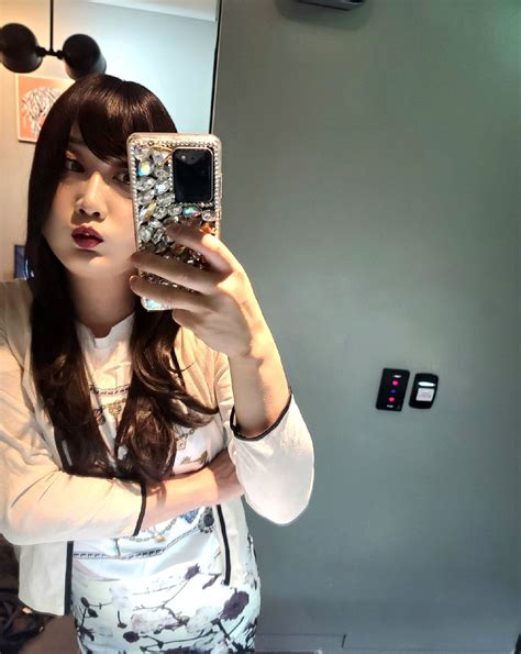 김지은 On Twitter 내 얼굴은 보름달🌕 내가 얼빠긴 하징ㅋ 💦 이상형이 덩치크고 키큰남자 🌈 얼굴은 곽도원