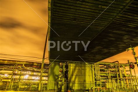 京浜工業地帯の工場夜景 ID 24364 ご当地写真イラスト素材サイト PICTY ピクティ