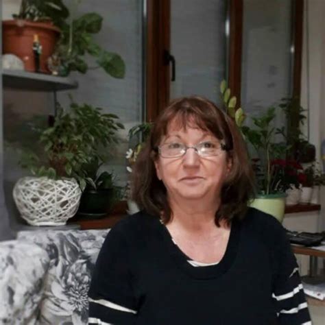 ღ Докоснат от Ангели ღ Среднощни приказки наместо сън Открадвам си по малко от нощта по