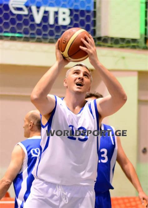 მეგობრებმა დუდუ დადიანი გაიხსენეს