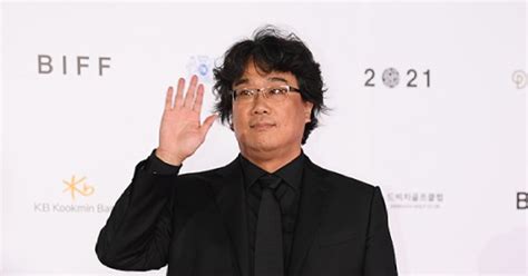 ‘기생충 봉준호 감독 신작 ‘미키17 개봉 연기…할리우드 파업 여파