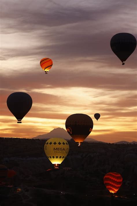 경치 경치 좋은 비행 경치가 좋은 고요한 고요함 관광 괴레메 낭만적인 네브 세일 독특한 경험 떠 있는 레저