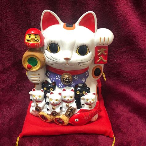 値下げ！開運 招き猫 千客万来 貯金箱 打ち出の小槌 だるま 七福猫 鯛 座布団 By メルカリ