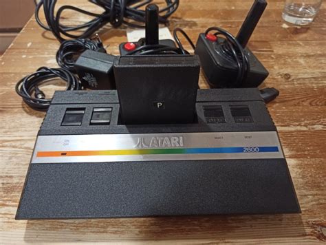 1 Atari 2600 Jr Console With Games 1 Without Catawiki