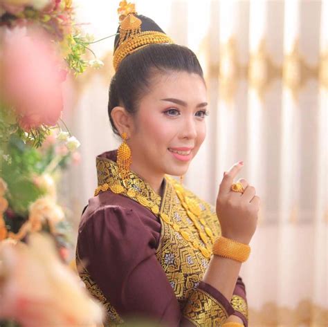 ຮ້ານເສີມສວຍເມຢ້າ ຊາລອນ Vientiane