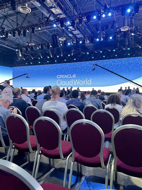 Alexa P On Linkedin Cloudworld Ocw Ocw2022 Oraclecloudworld Oracle Oraclecloud Database…