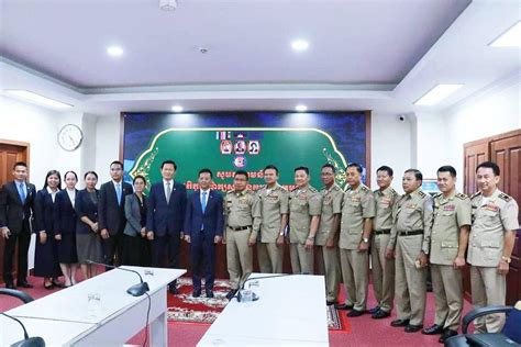 Msjtv News នាយឧត្តមសេនីយ៍សាស្ត្រាចារ្យ ឯក មនោសែន ចូលជួបសម្តែងការគួរសមចំពោះ