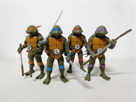 유일하게 닌자 거북이 액션 피규어를 잘 내주는 네카 콜리 Colley