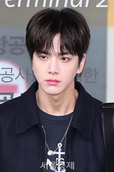 더보이즈 영훈 아침부터 개안 중 [se★포토] 서울경제