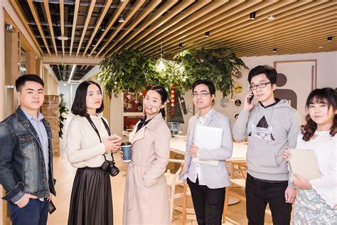 젊은 사업가 그룹 이미지 문예 유행 사진 무료 다운로드 Lovepik