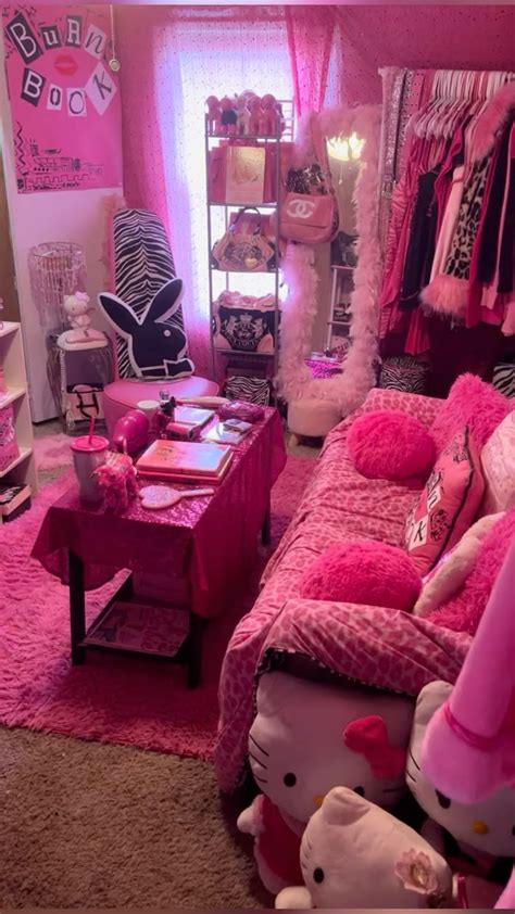 Pink And Green Room 2000s