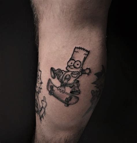 Tatuaje Del Artista Mexicano Doble V Tattoos Bart Mini En Black And Grey Tatuajes Y Más