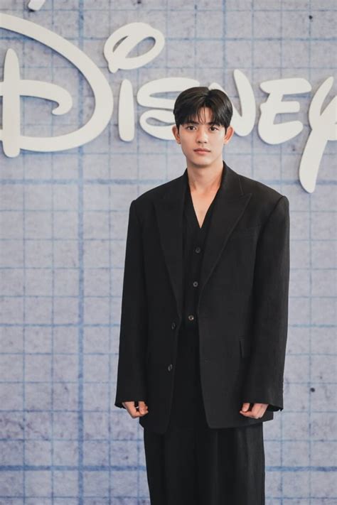 로몬 킥복싱 선수급 한강서 비니 쓰고 펀치 연습 3인칭 복수