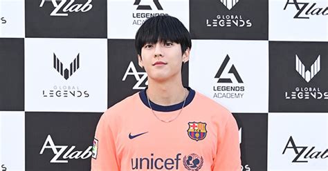 비투비 이민혁 ‘레전드 아카데미 참석 포토엔hd