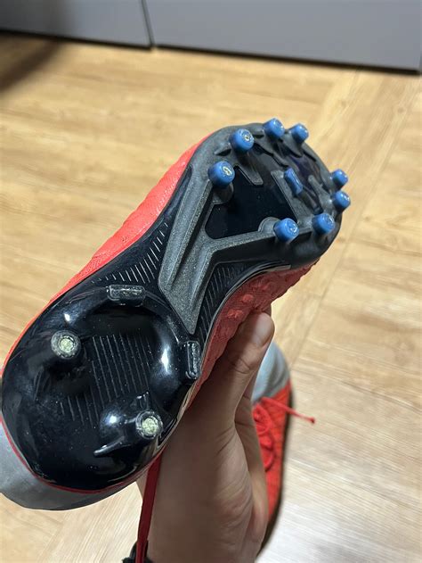 하이퍼베놈 신형17번 창 후기입니다아 대한축구화수선 수선 후기 축구화 수선 축구화 창갈이 축구화 밑창교체 풋살화