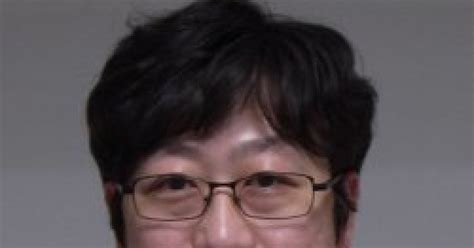 찌릿한 발바닥 통증 족저근막염 발병원인과 치료법